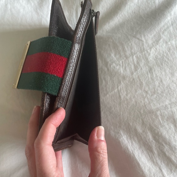 Gucci | Bags | Gucci Long Wallet With Snap Closure Lays Flat | Poshmark